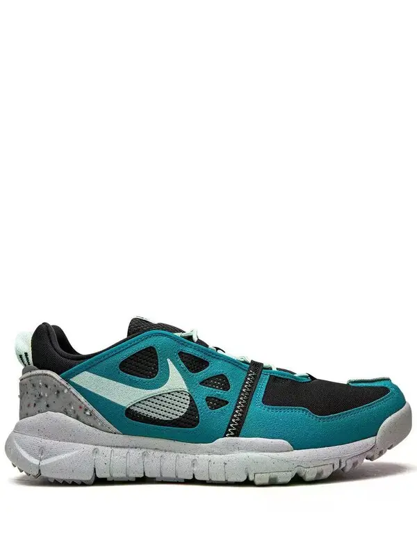 Nike Free Terra Vista Sneakers - Black
