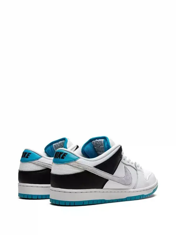 Nike Sb Dunk Low Sneakers - White