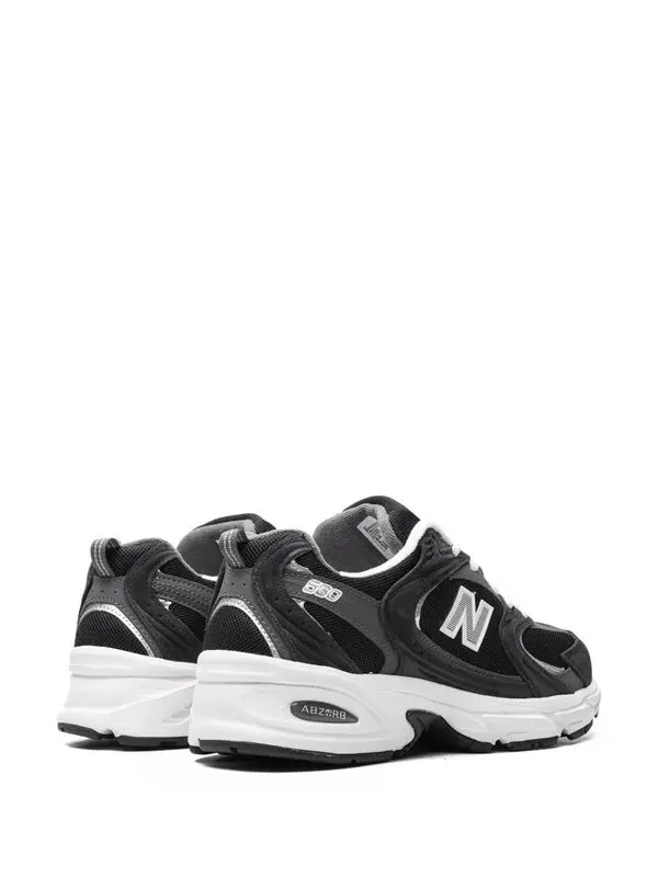 NEW BALANCE Mr530 Sneakers