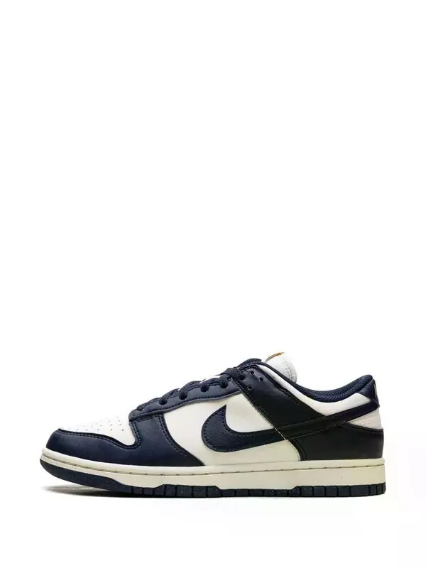 Nike Dunk Low Sneakers