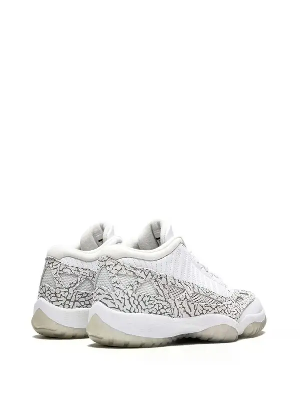 JORDAN Air Retro Low Cobalt Sneakers - White