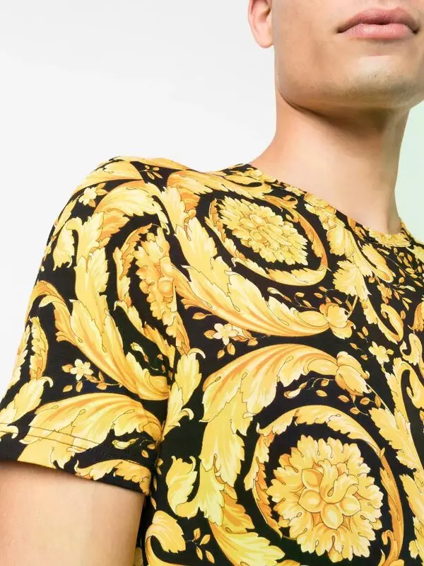 Versace Baroque-print Crew Neck T-shirt