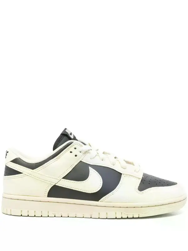 Nike Dunk Low Lace-up Sneakers