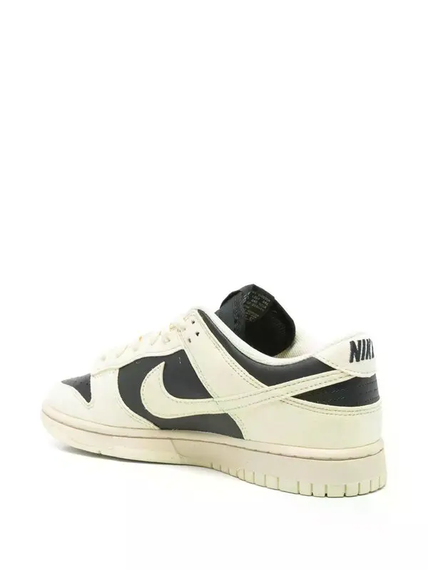 Nike Dunk Low Lace-up Sneakers