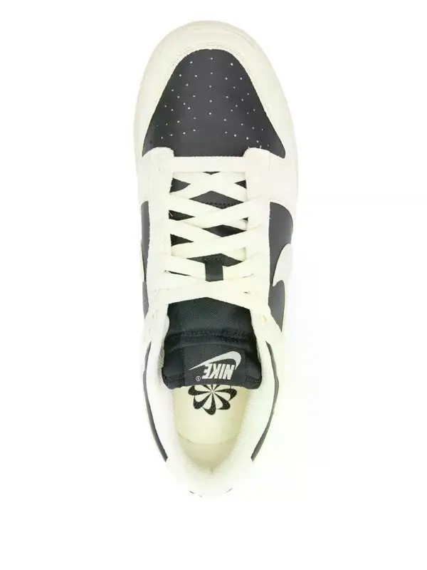 Nike Dunk Low Lace-up Sneakers