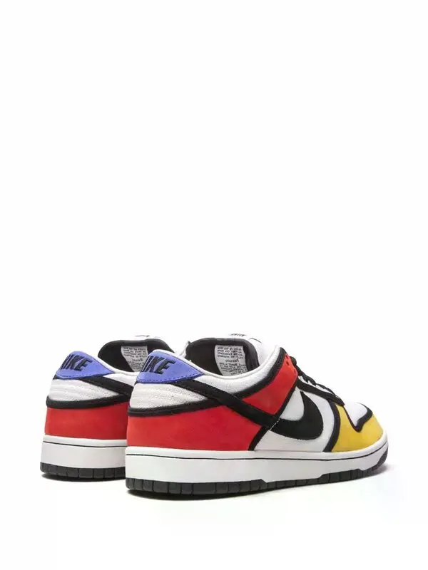 Nike Dunk Low Pro Sb Sneakers - White