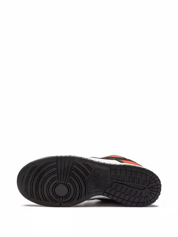 Nike Dunk Low Pro Sb Sneakers - White