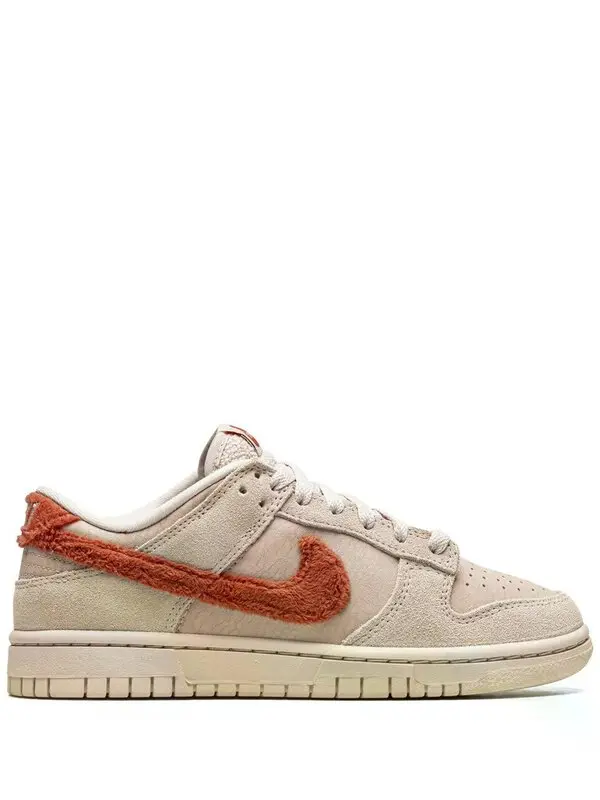 Nike Dunk Low Terry Swoosh Sneakers - Neutrals