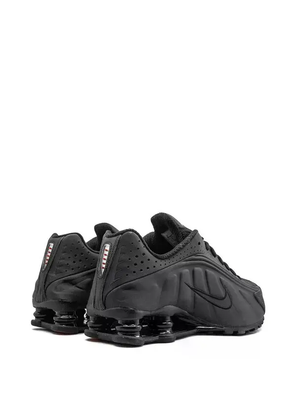 Nike Shox R4 Sneakers - Black