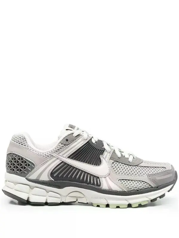 Nike Vomero Sneakers - Grey