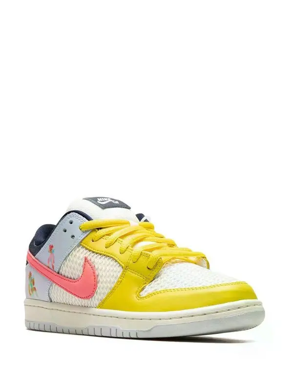 Nike Dunk Low Be True Sneakers - White