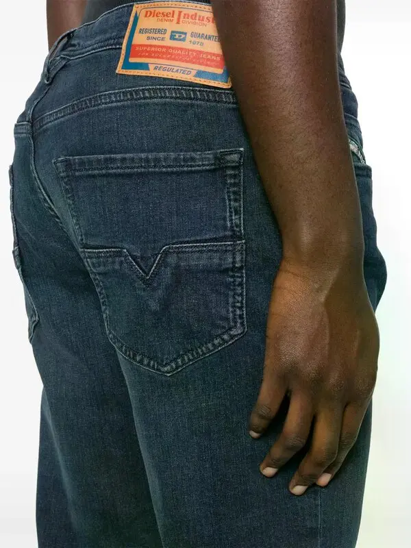 DIESEL® 1986 Larkee-beex Mid-rise Tapered Jeans