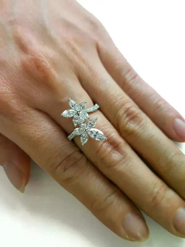 HYT JEWELRY Diamond Cluster Fine Ring