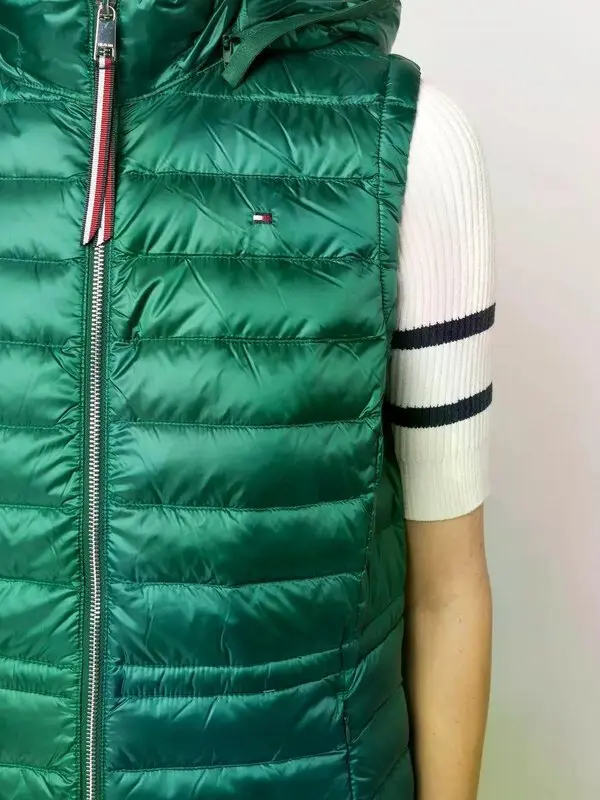 Tommy Hilfiger Padded Zip-up Gilet With Detachable Hood - Green