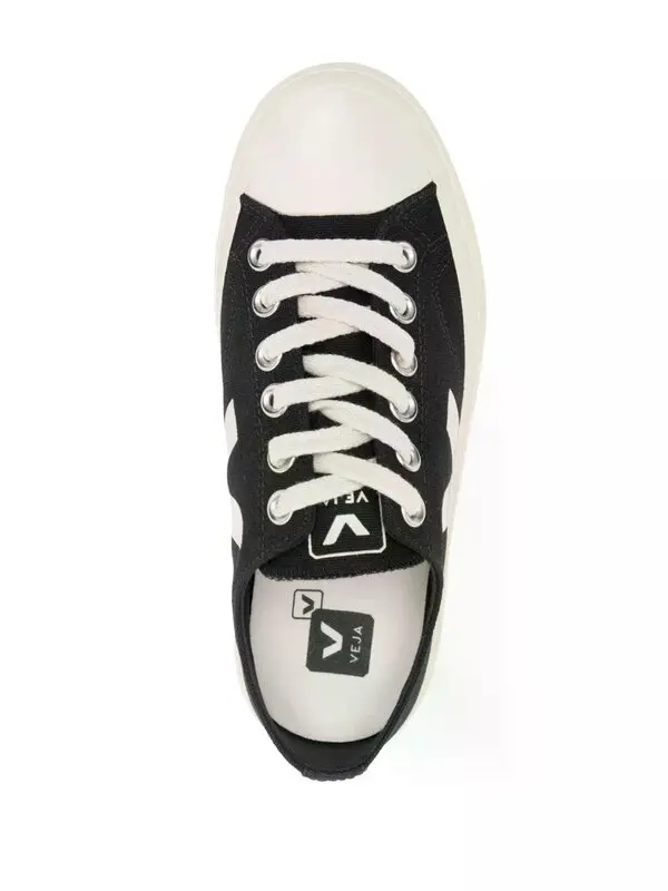 VEJA Wata Ii Sneakers - Black