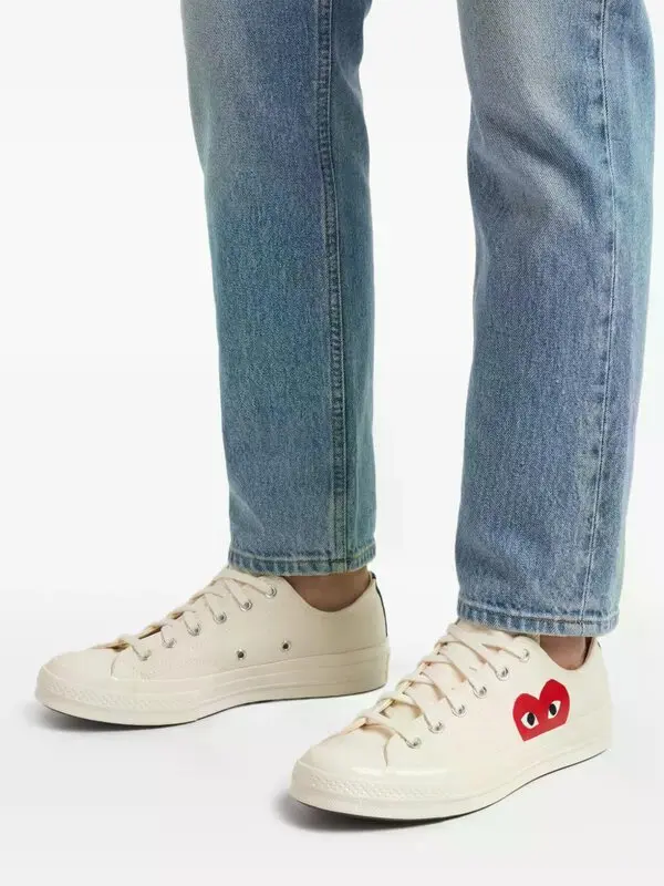 CONVERSE X COMME DES GARONS PLAY Heart Logo Canvas Low Top Sneakers - Neutrals