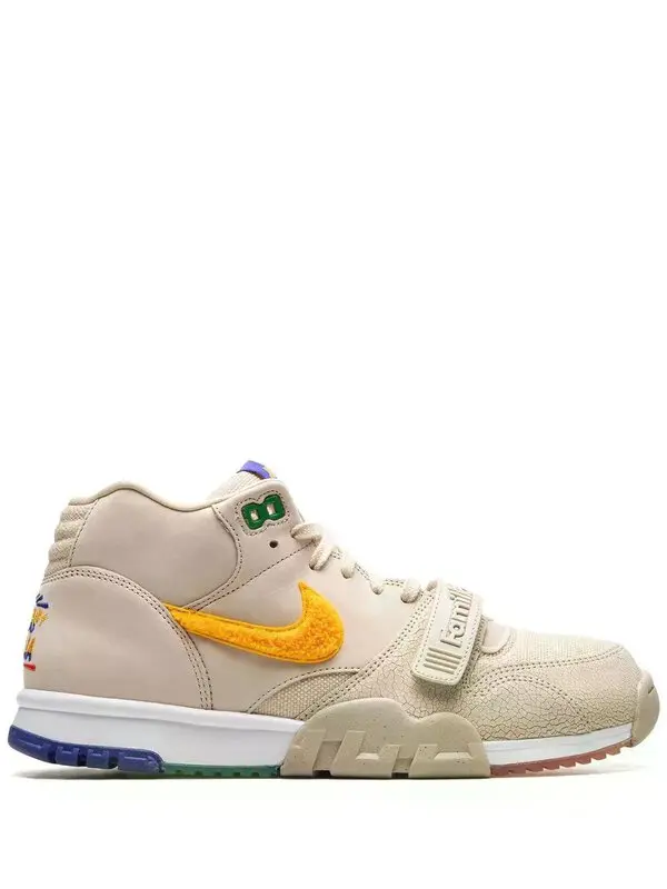 Nike Trainer 1 "la Familia" Sneakers - Neutrals