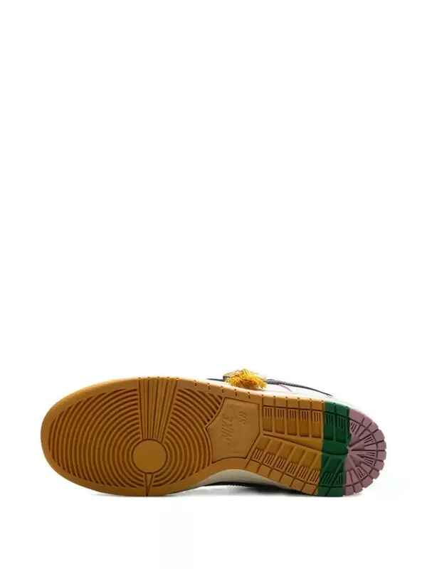 Nike Dunk Low Sneakers