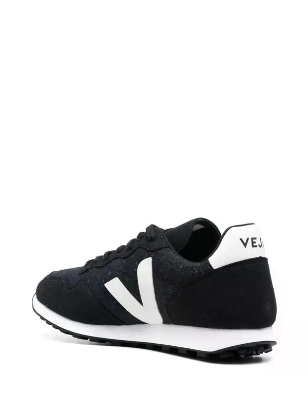 VEJA Logo-patch Low-top Sneakers