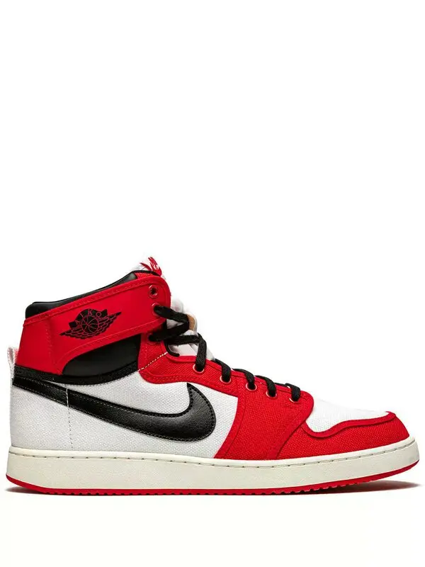 JORDAN 1 Ko Chicago Sneakers