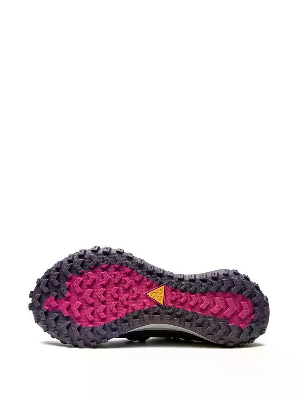 Nike Mountain Fly Low Se Sneakers