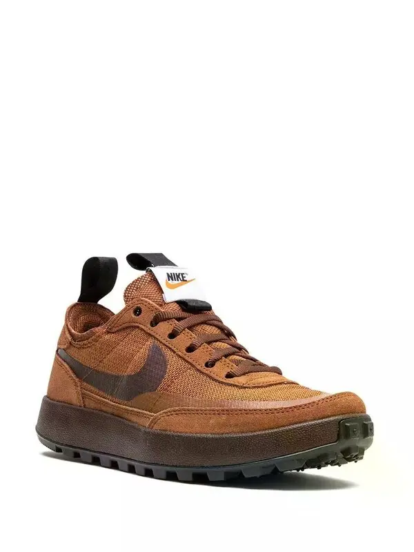 Nike General Purpose Field Sneakers