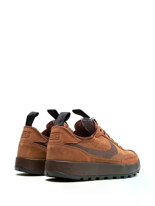 Nike General Purpose Field Sneakers