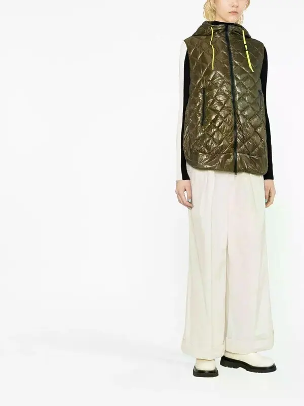 Herno Zip-up Hooded Quilted Gilet