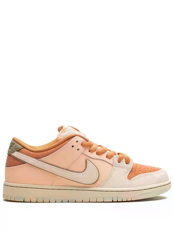 Nike Sb Dunk Low Pro Prm Trocadero Gardens Sneakers - Pink