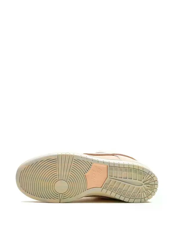 Nike Sb Dunk Low Pro Prm Trocadero Gardens Sneakers - Pink