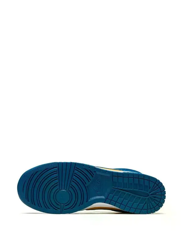 Nike Dunk Low Retro Sneakers