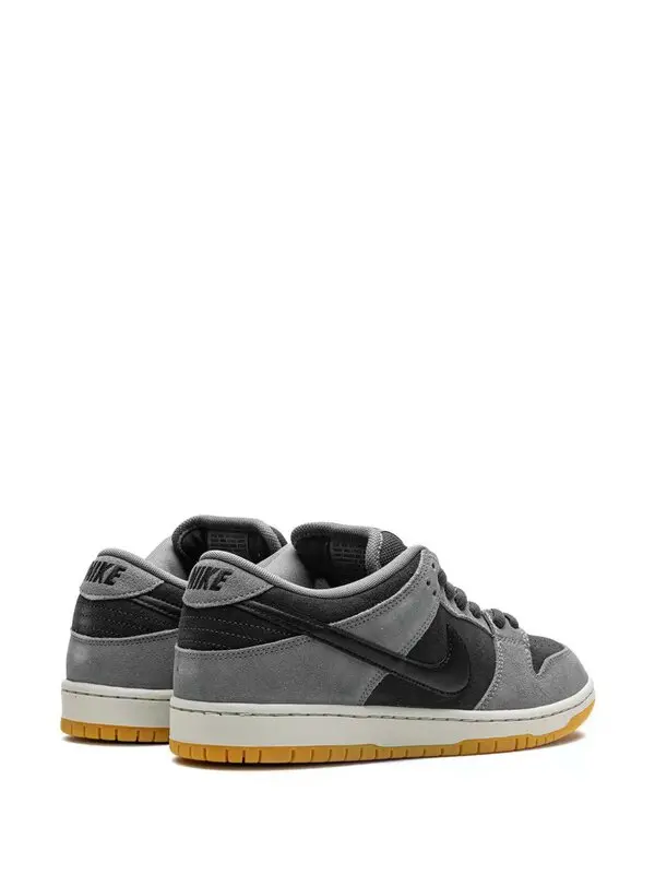 Nike Sb Dunk Low Sneakers - Grey