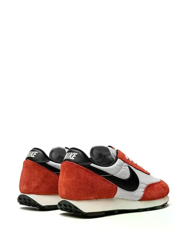 Nike Daybreak Sneakers - Red