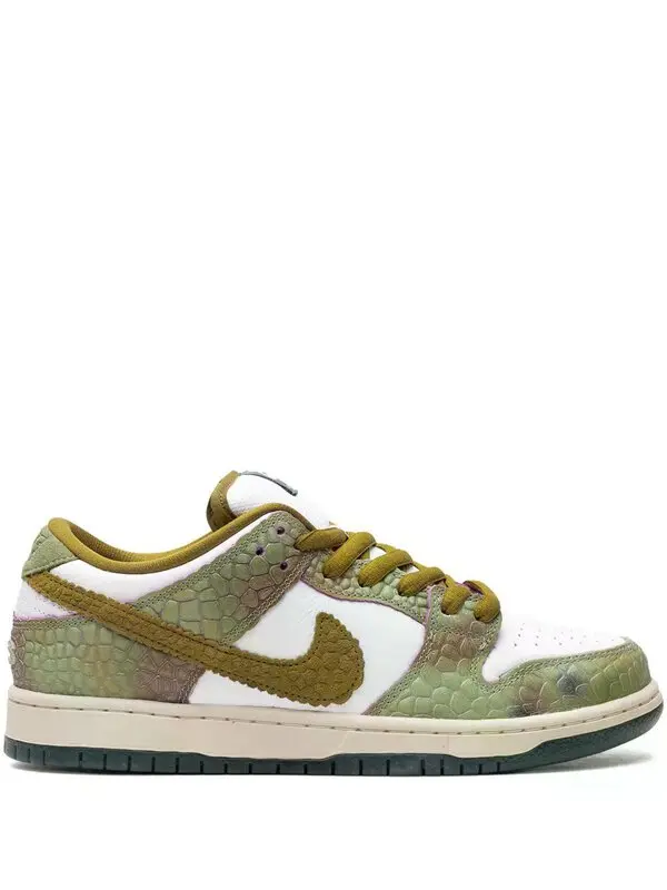 Nike X Alexis Sablone Sb Dunk Low Pro Chameleon Sneakers