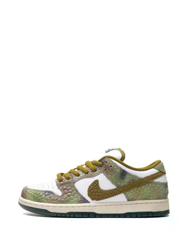 Nike X Alexis Sablone Sb Dunk Low Pro Chameleon Sneakers