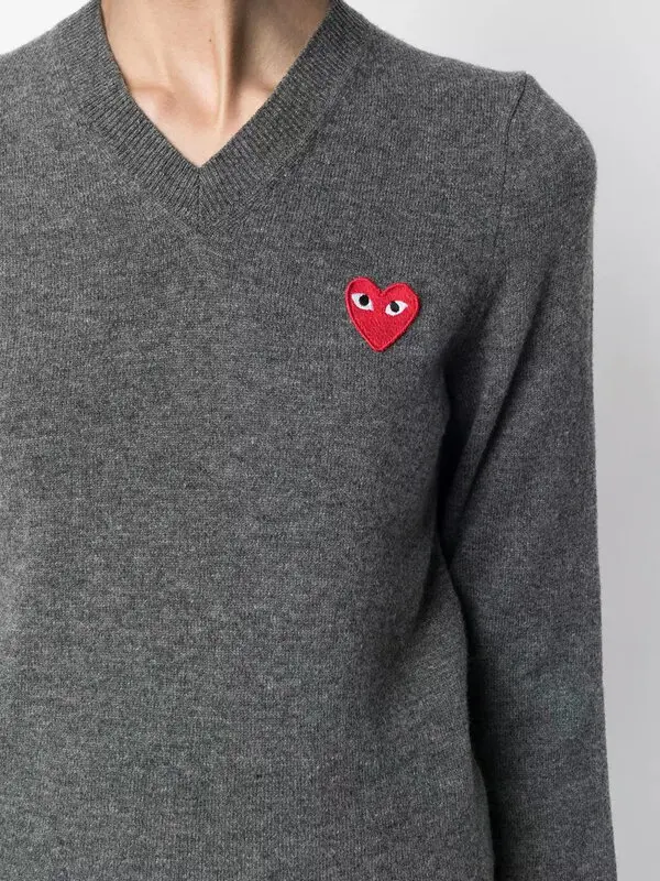 Play Comme Des Garcon Embroidered Motif V-neck Jumper