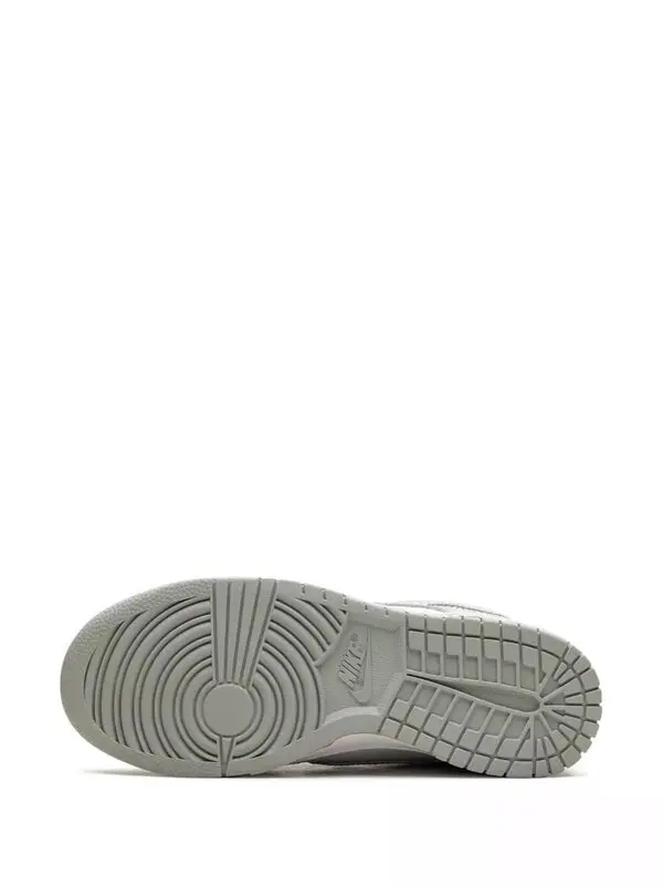 Nike Dunk Low Corduroy Sneakers - Grey