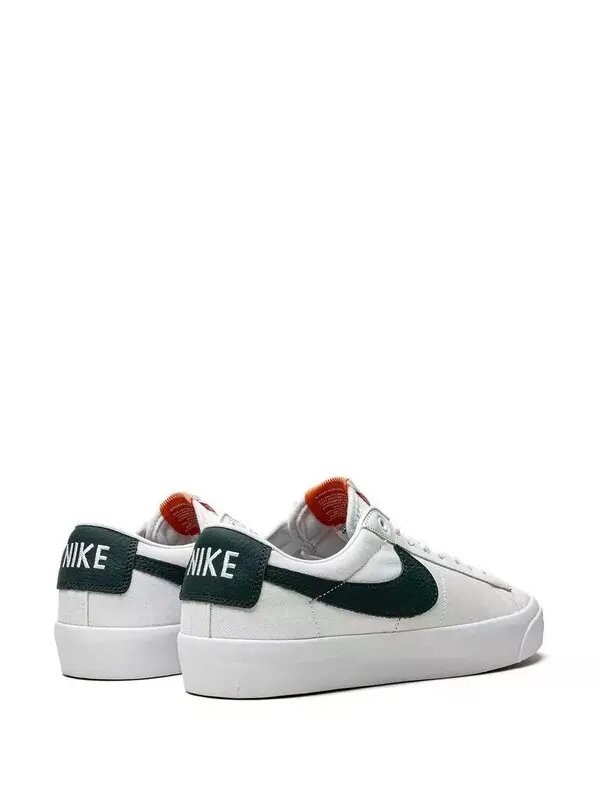 Nike Sb Zoom Blazer Low Gt Orange Label Sneakers - White