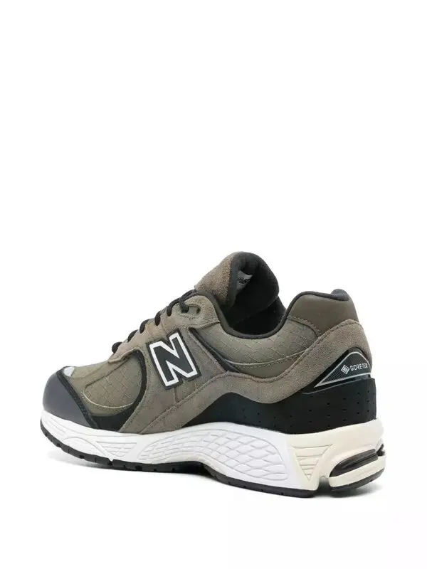 NEW BALANCE 2002r Sneakers