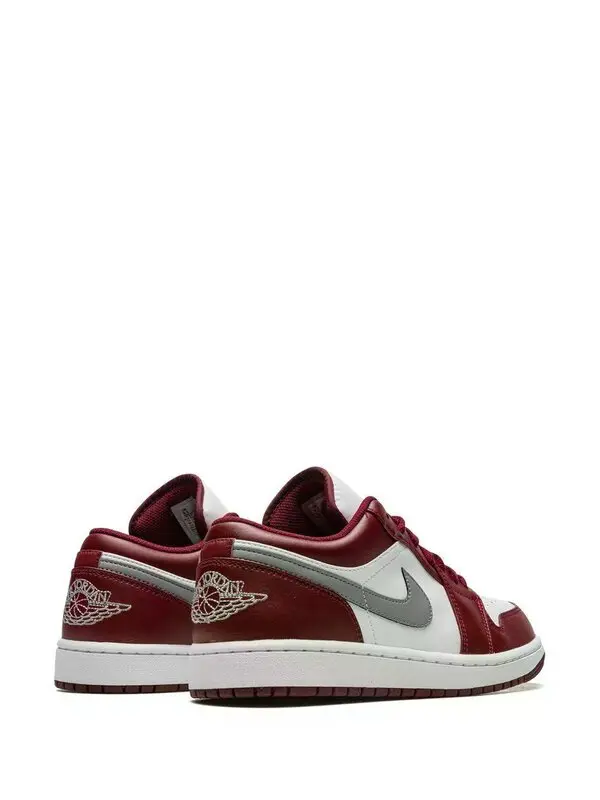 JORDAN Air 1 Low Bordeaux Sneakers - Red
