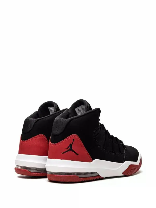 JORDAN Max Aura Sneakers