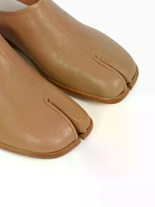 MAISON MARGIELA Tabi Leather Babouche Shoes