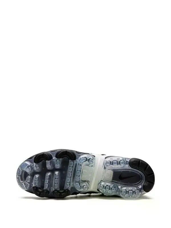 Nike Air Vapormax Plus Sneakers
