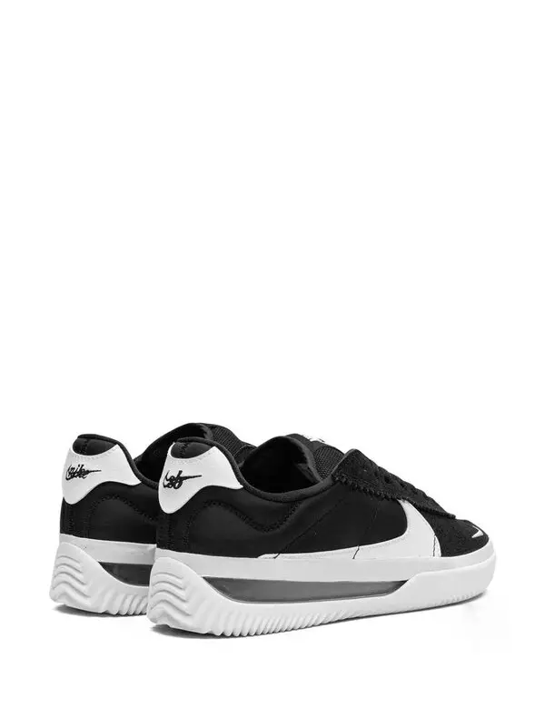 Nike Brs Low-top Sneakers