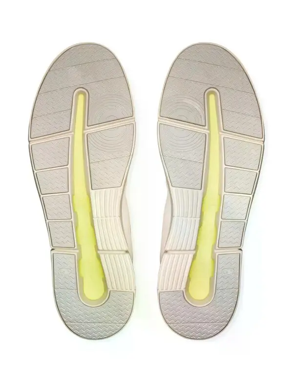 On The Roger Advantage Sneakers