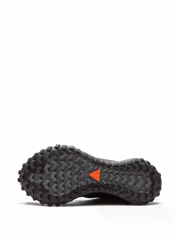 Nike Mountain Fly Gore-tex Sneakers