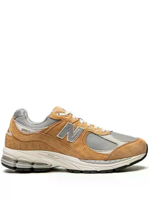 NEW BALANCE 2002r Sneakers - Brown