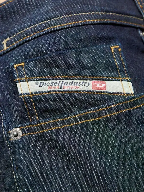 DIESEL® D-finitive Tapered Jeans