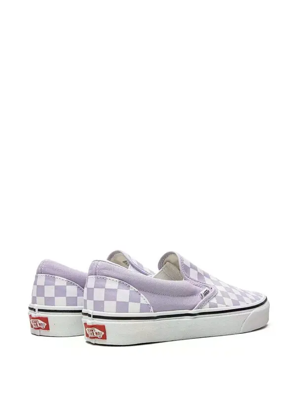 VANS Classic Slip-on Sneakers
