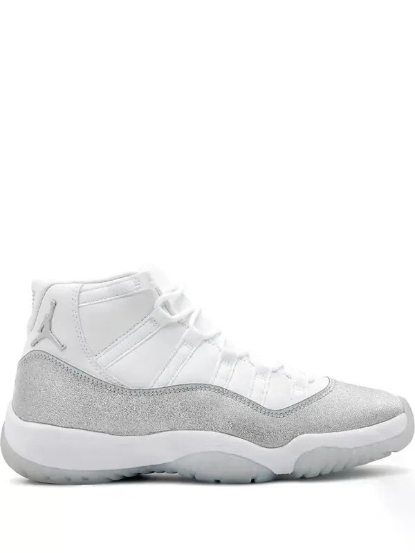JORDAN 11 Retro Sneakers - White